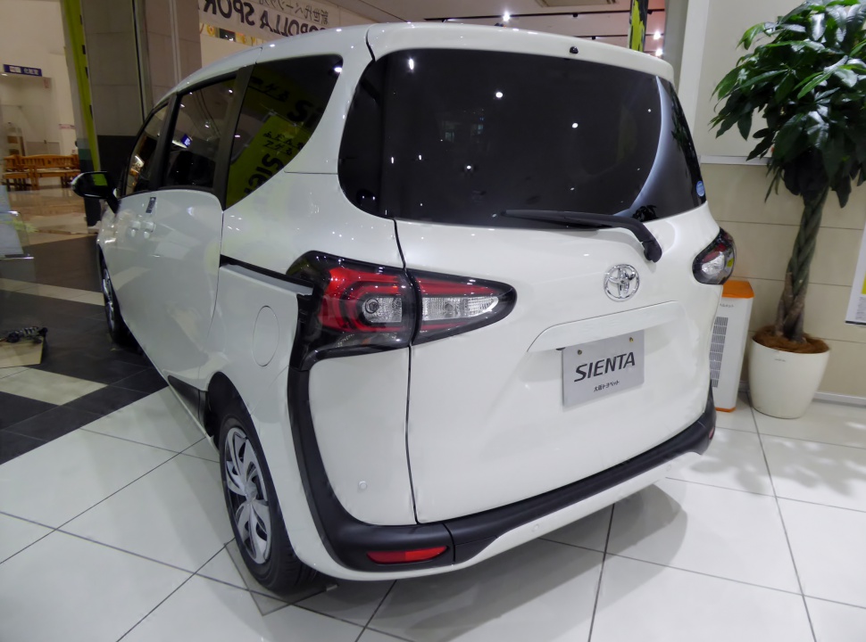 Toyota Sienta technical specifications and fuel economy